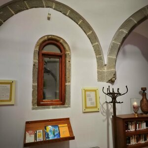 Erzurumlu Emrah Edebiyat Müze Kütüphanesi (Erzurum, Yakutiye, Muratpaşa Mah., Aliravi Cad.), kütüphaneler  Erzurum'dan