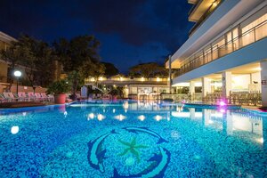 Hotel Gambrinus Tower Resort (Emilia-Romagna, Rimini, Bellaria-Igea Marina), otel  Bellaria – Igea Marina'dan