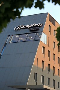 Hampton by Hilton Olsztyn (Warmian-Masurian Voivodeship, Olsztyn, aleja Marszałka Józefa Piłsudskiego), otel  Olsztyn'den