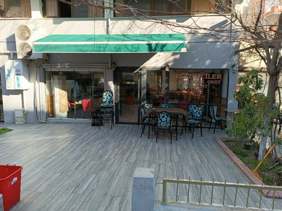 Oyun salonları Eğitimciler Kıraathanesi, İzmir, foto