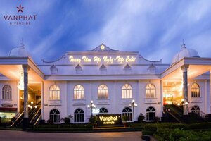 Van Phat Riverside Hotel (Can Tho City, Đường Nguyễn Văn Cừ), otel  Can Tho'dan