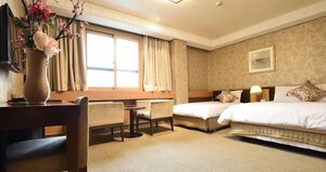 Hotel Samwon Plaza (Gyeonggi Province), otel  Gyeonggi İli'nden