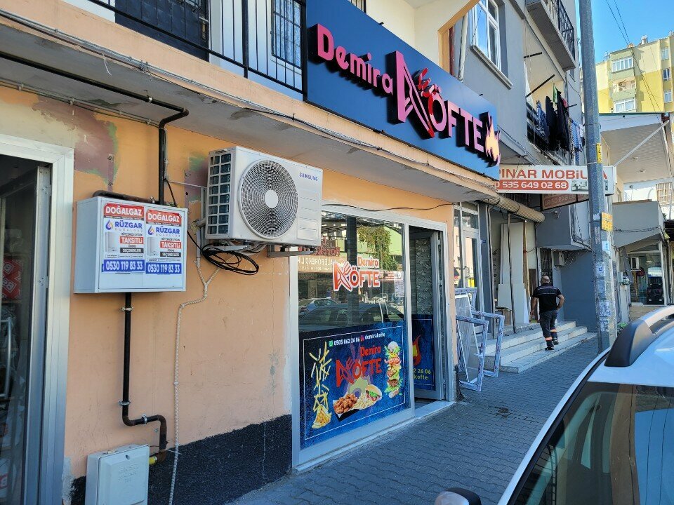 Fast food Demira Köfteci, Adana, foto