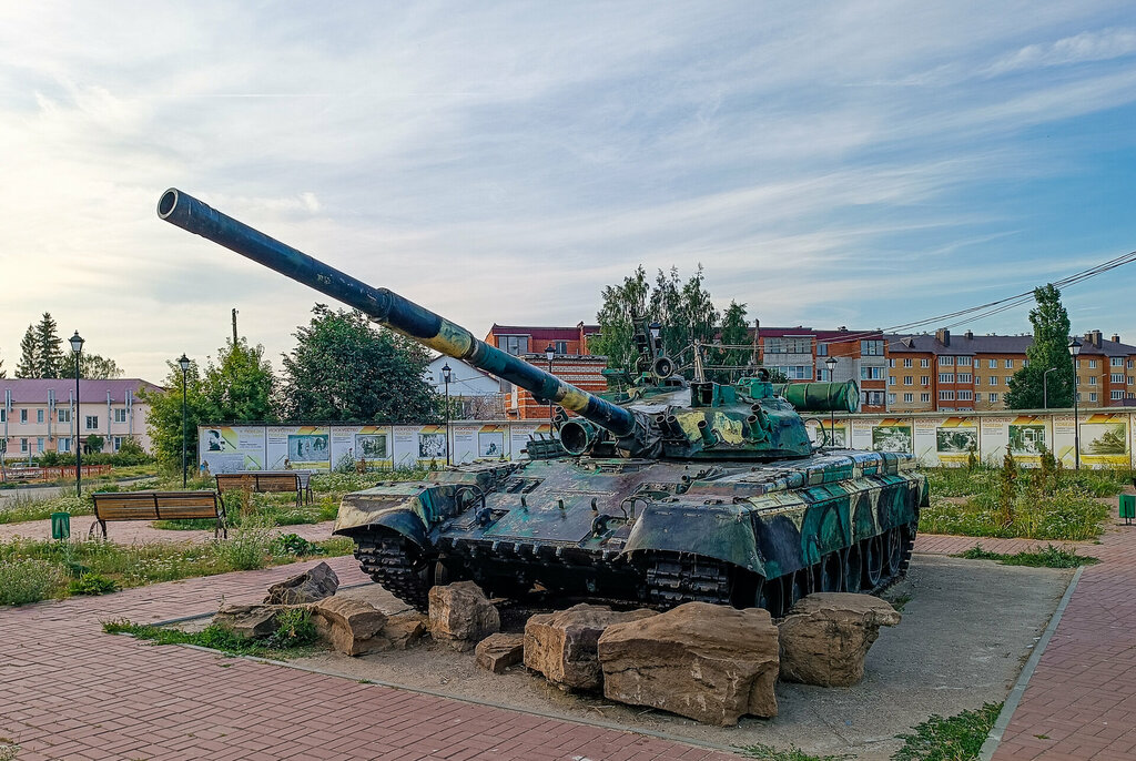 Teknoloji anıtı Танк Т-80, Civilsk, foto