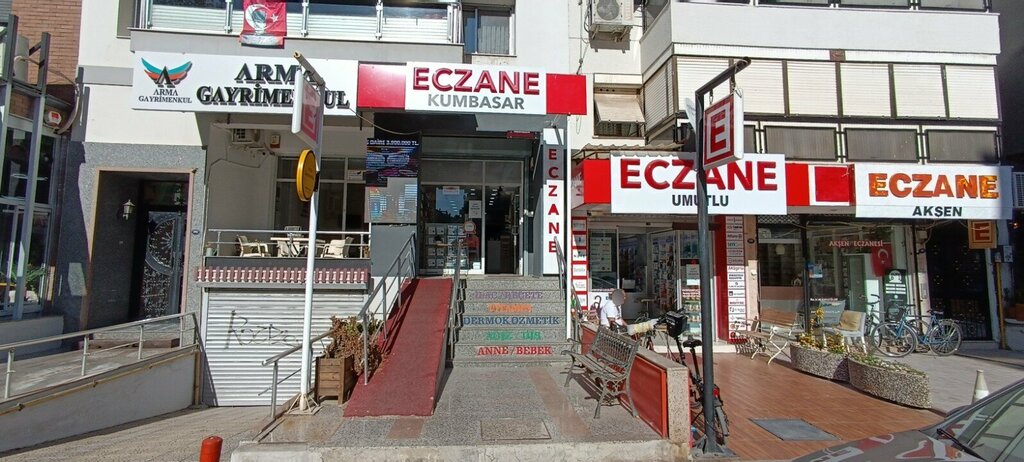 Eczaneler Kumbasar Eczanesi, İzmir, foto
