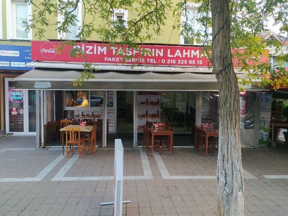 Yemek salonu, gastromarket Bizim Taş Fırın, İstanbul, foto