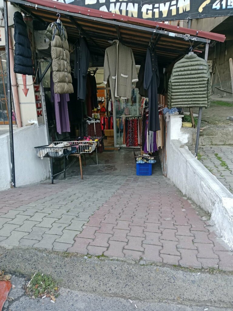 Giyim mağazası Gazi Salı Pazarı 2, İstanbul, foto