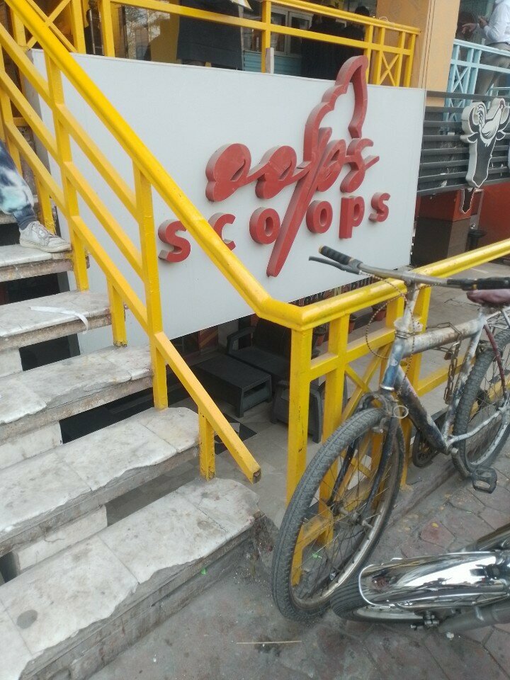 Restoran Oops Scoops, Lahor, foto