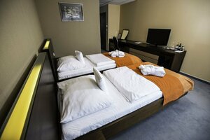 Hotel Magnus (Trenčín, mesto Trenčín), otel  Trencin'den