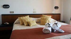 Hotel Montecarlo (Lombardy, Brescia, Angolo Terme), otel  Toskana'dan