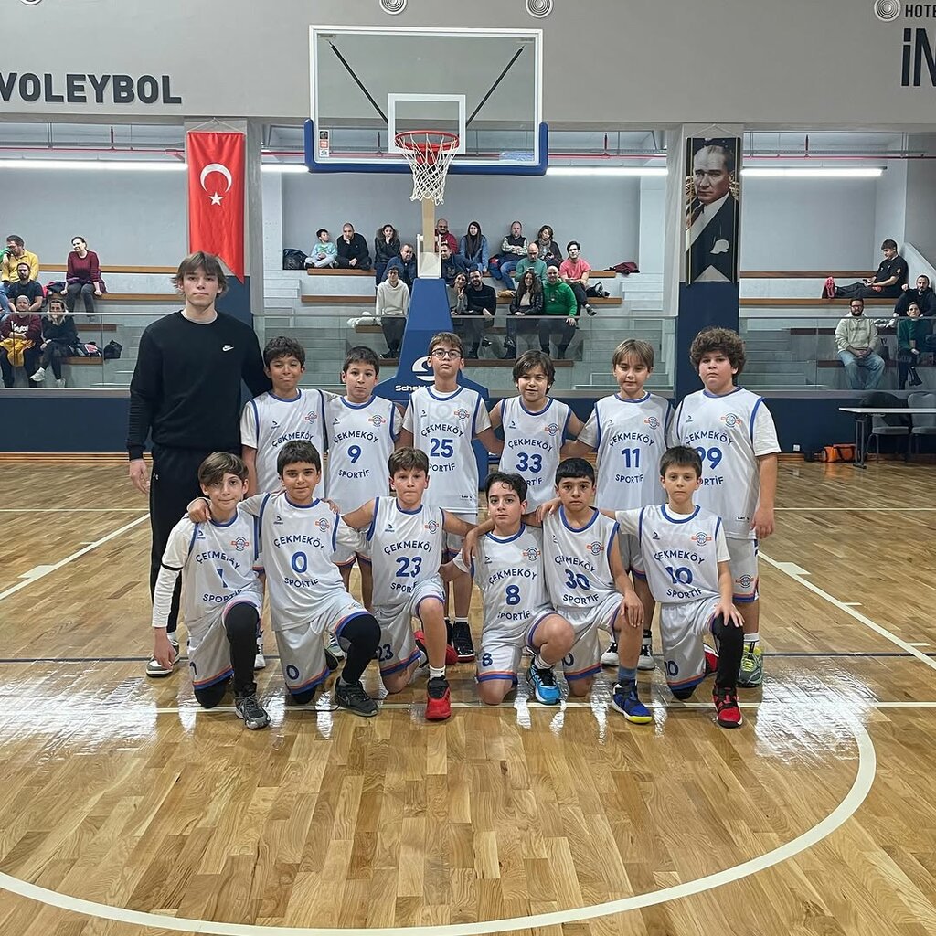 Spor okulları ÖzÜ Spor Okulları, İstanbul, foto