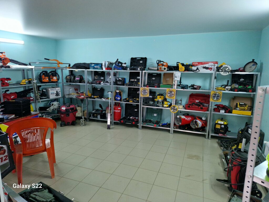 i̇nşaat gereçleri Прокат садово-строительного инструмента, Hadyjensk, foto