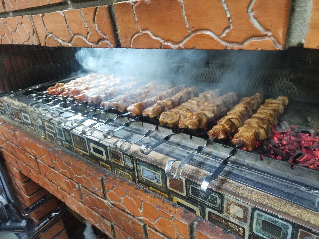 Kafe Шашлычный дворик, Altayski krayı, foto