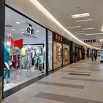 Afrodite Mode Collection (Bulevar Umetnosti No:4), giyim mağazası  Belgrad'dan
