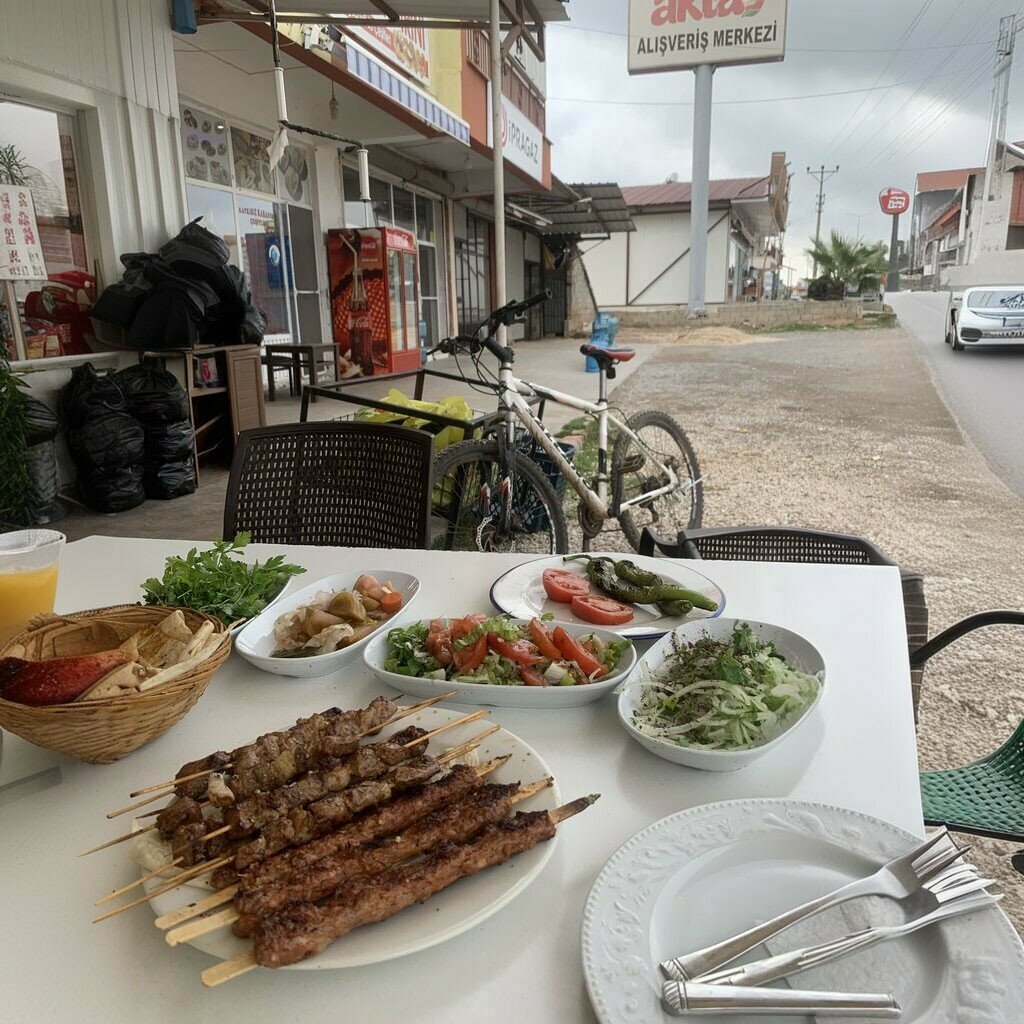 Restoran Köfteci Kasap Celal Usta, Döşemealtı, foto