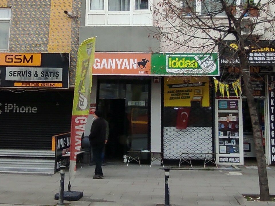 Şans oyunları Ganyan Bayi 632, İstanbul, foto