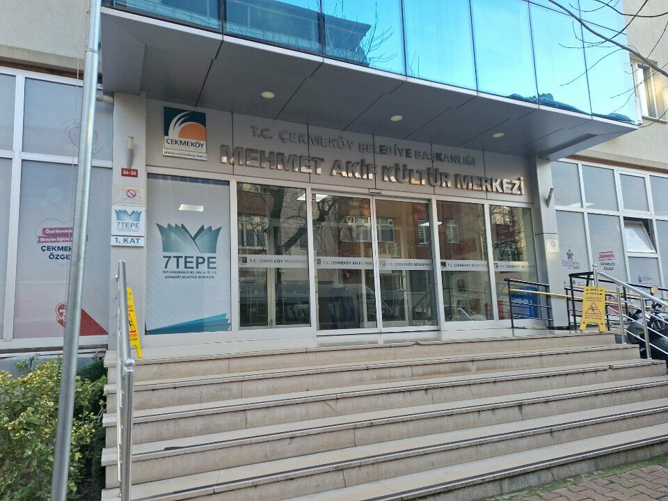 Belediyeler, devlet daireleri İstanbul Büyükşehir Belediyesi Çekmeköy Engelliler Merkezi, İstanbul, foto