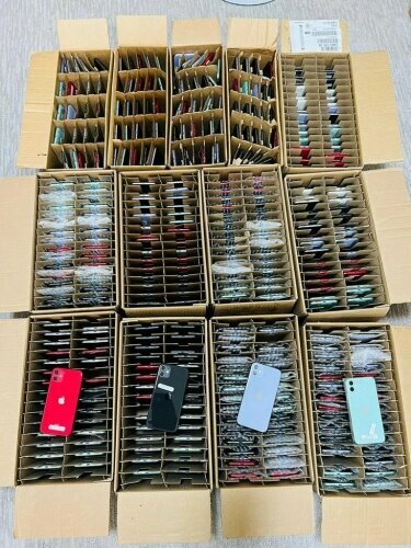 Cep telefonu ve aksesuarları satış mağazaları Jsp Electronics Trading, Dubai, foto