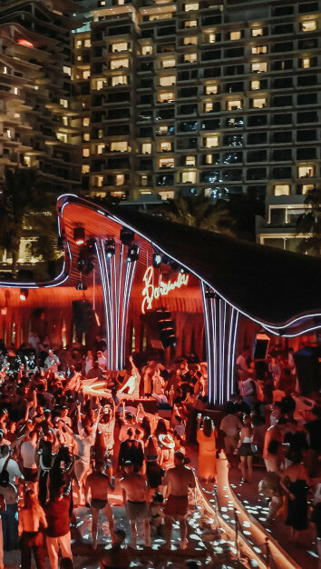 Gece kulüpleri Bohemia Beach Club, Dubai, foto