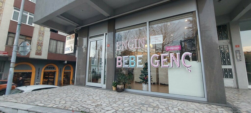 Giyim mağazası Engin Bebe Genç, İstanbul, foto