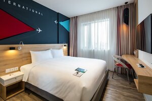 Ibis Saigon Airport (Hong Ha Street No:2, Ho Chi Minh City), otel  Ho Chi Minh'den
