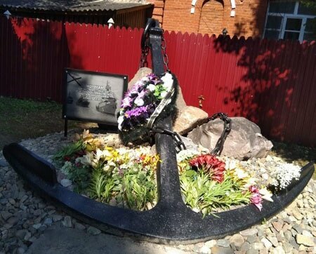 Anıt, heykel Морякам Отчизны, Kostromskaya oblastı, foto