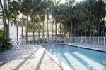 Posh 2br in Miami River Inn by Sonder (Florida, Miami-Dade County, Miami), daireler  Miami'den