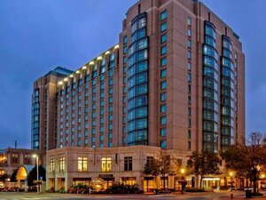 Hyatt Regency Reston (United States Route 17), otel  Reston'dan