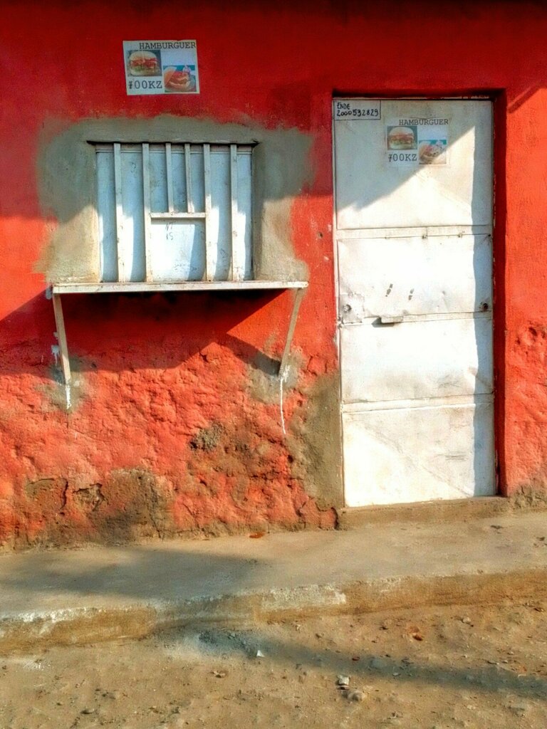 Fast food Hambúrgaria, Loanda, foto