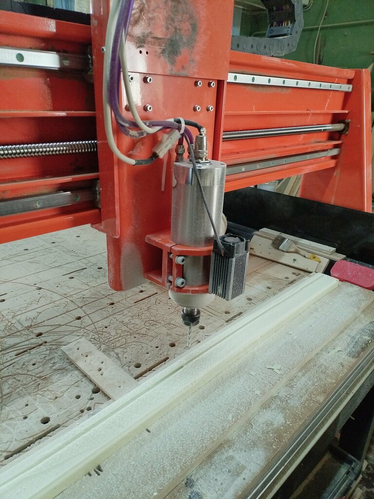 Ahşap endüstrisi ЧПУ, Moskova ve Moskovskaya oblastı, foto