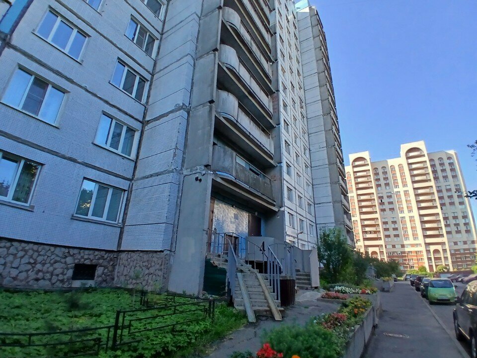 Elektrikli araç satışı Giroskuter SPb, Saint‑Petersburg, foto