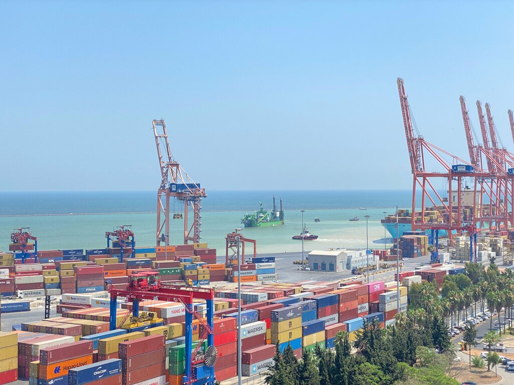 Deniz ve nehir iskeleleri Mersin Limanı, Mersin, foto