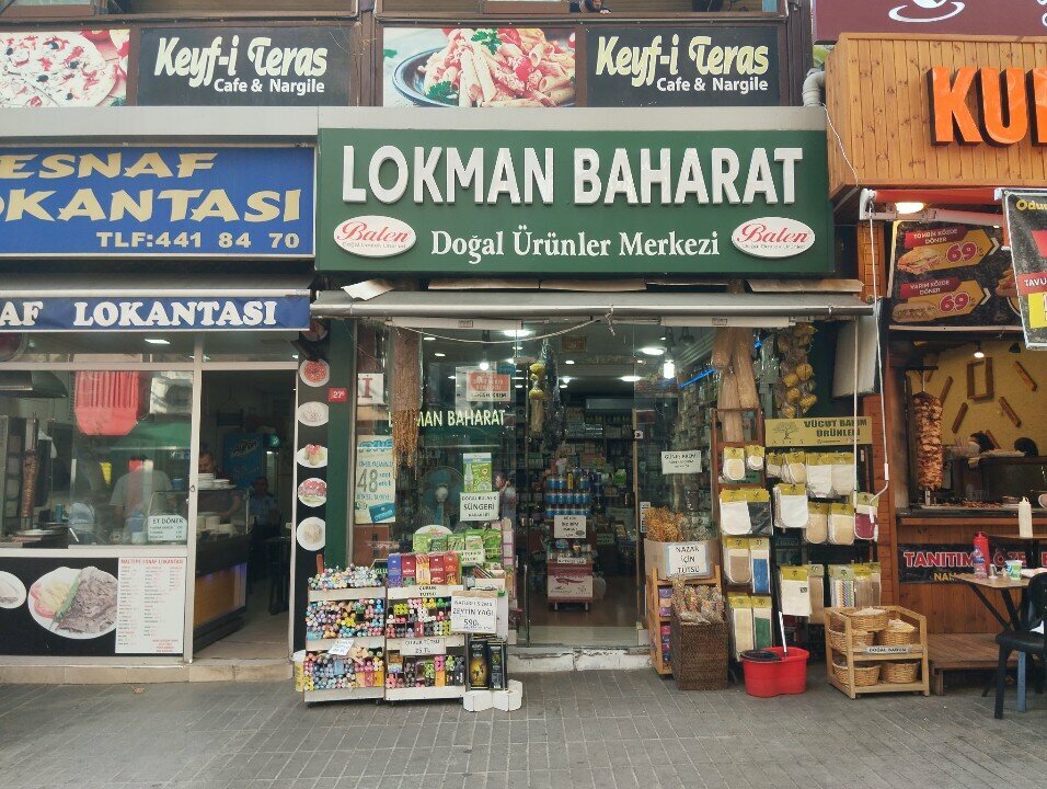 Besin takviyesi, aktariye Lokman Baharat, İstanbul, foto