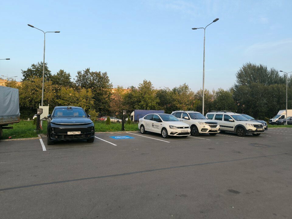 Elektrikli oto şarj istasyonları Яндекс Заправки, Saint‑Petersburg, foto