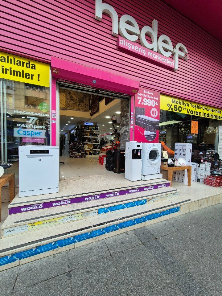 Büyük mağazalar Hedef AVM Çekmeköy, İstanbul, foto