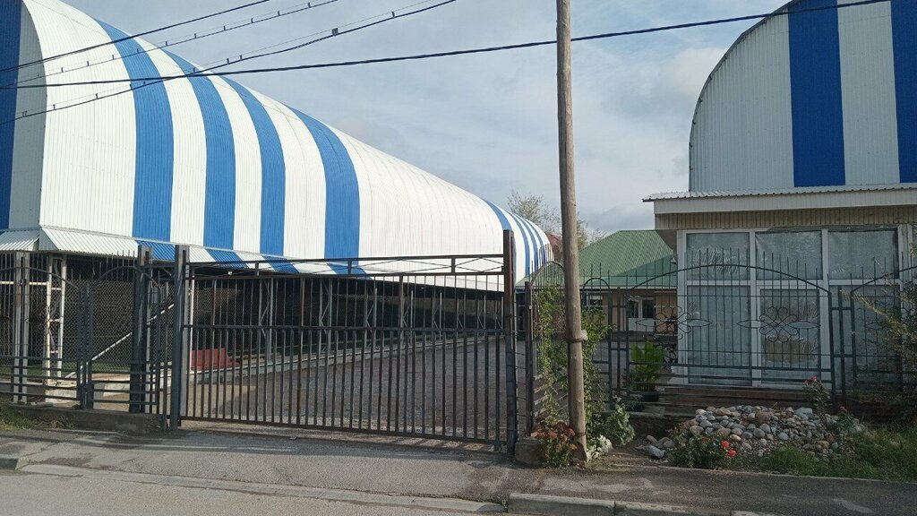 Çok amaçlı spor tesisleri Alash, Çimkent (Şımkent), foto