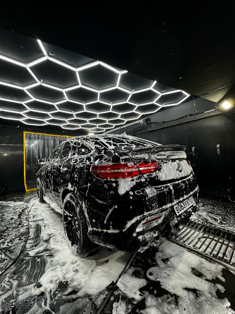 Oto yıkama Black Edition 13, Moskova, foto