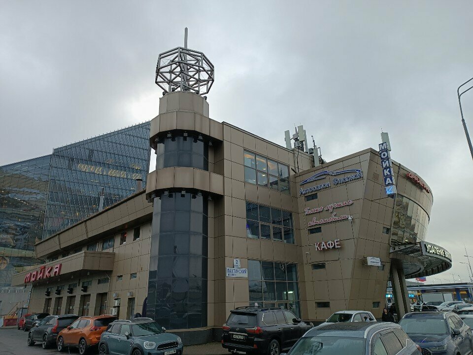 Araç camlarının renklendirilmesi Garage style, Saint‑Petersburg, foto