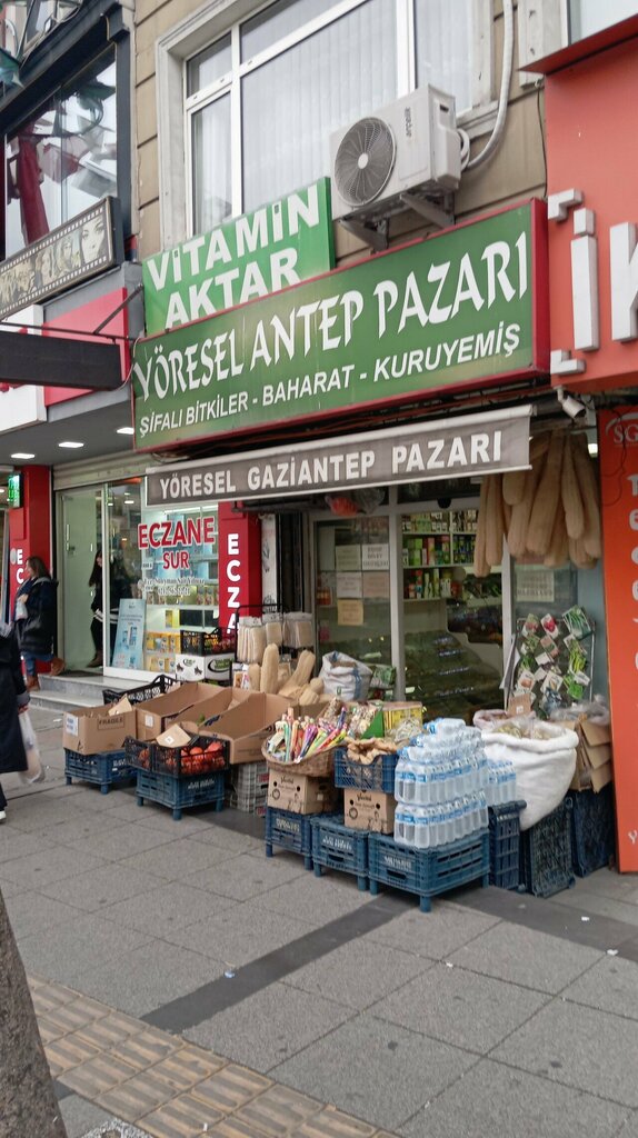 Kuruyemiş, atıştırmalık, kuru meyve Yöresel Gaziantep Pazarı, İstanbul, foto