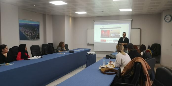 Sivil toplum kuruluşları Laz Enstitüsü, İstanbul, foto