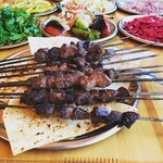 Adana Dostlar Kebapçısı (Mardin, Artuklu, Yenişehir Mah., Ravza Cad., 16), restoran  Artuklu'dan