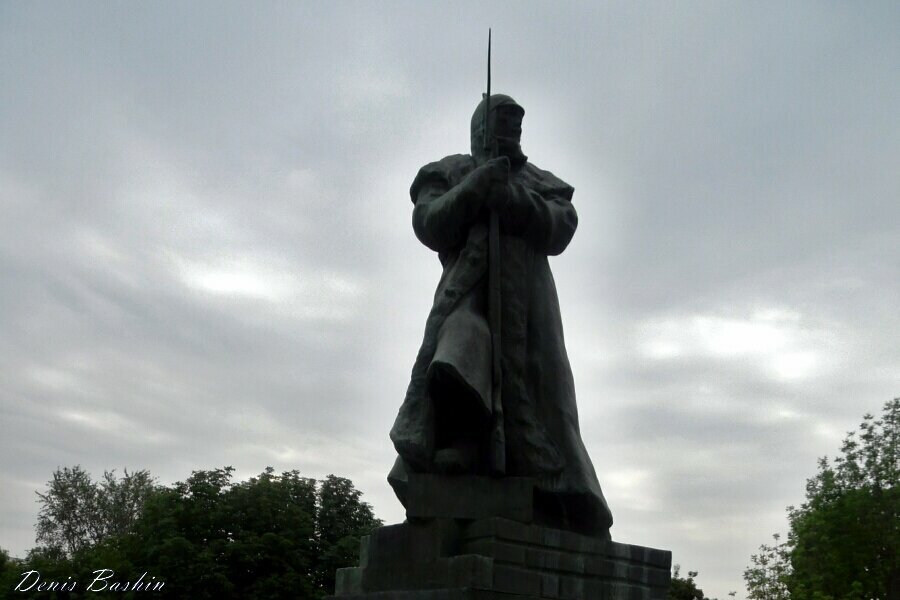 Anıt, heykel Часовой, Moskova, foto