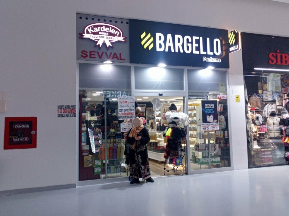 Kozmetik ve parfümeri mağazaları Bargello, Bursa, foto