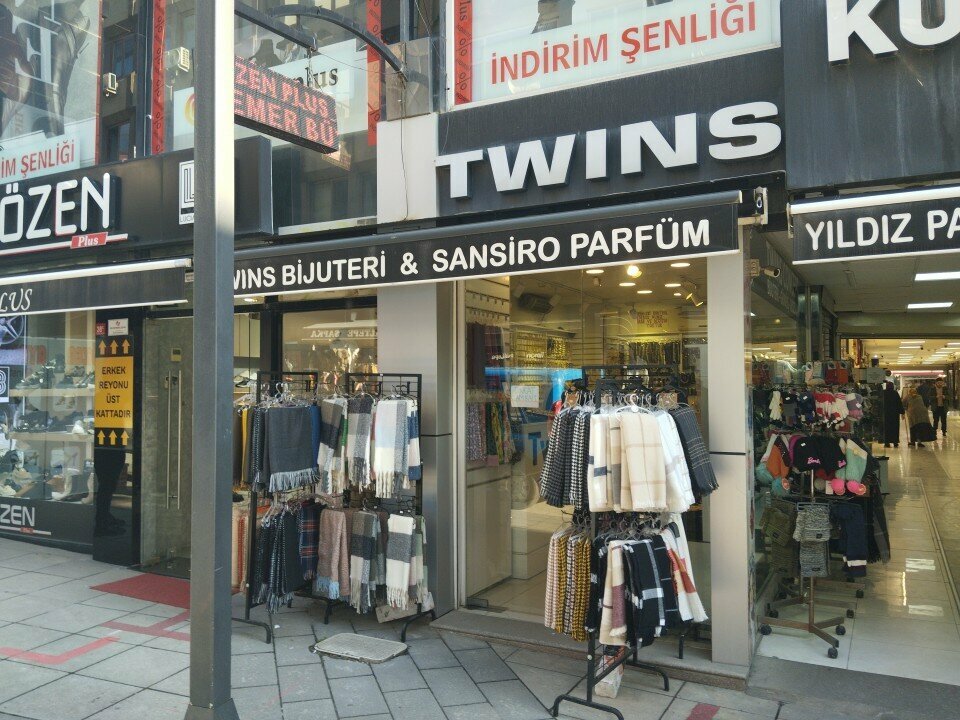 Kozmetik ve parfümeri mağazaları Twins Bijuteri, İstanbul, foto