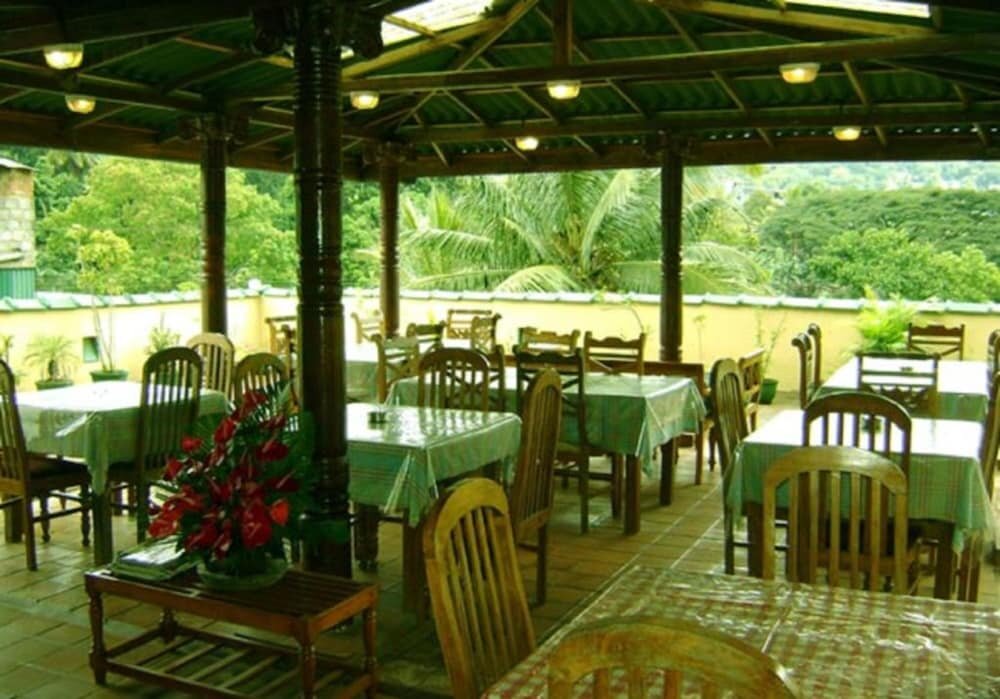 Otel Palm Garden's, Kandy, foto