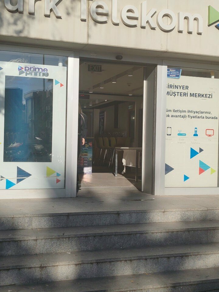 Telekomünikasyon firmaları Türk Telekom Müdürlüğü, İzmir, foto