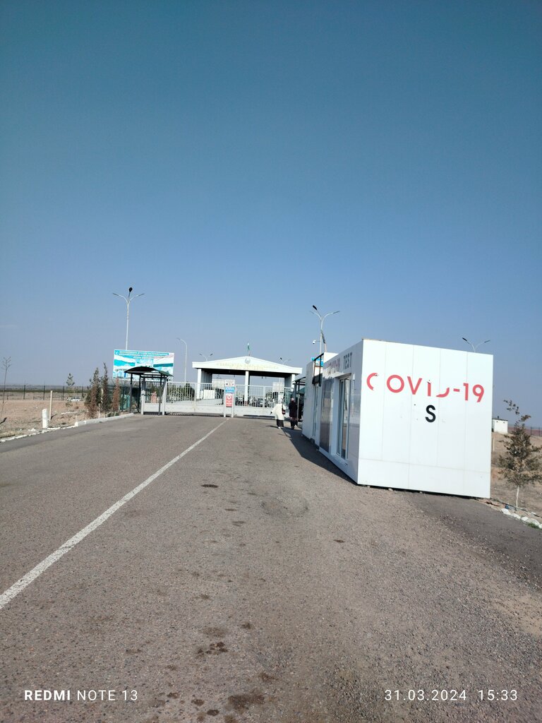 Sınır kapısı Nevbünyad Sınır Kapısı, Suğd (Sogd) ili, foto