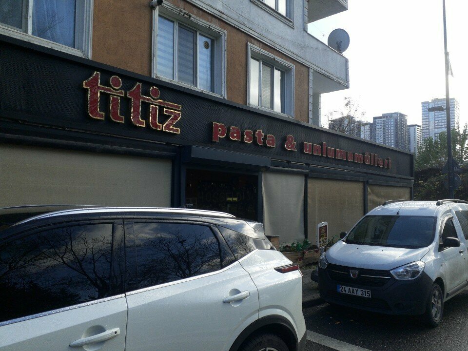 Pasta, şekerleme ve tatlı Titiz pastaneleri, İstanbul, foto