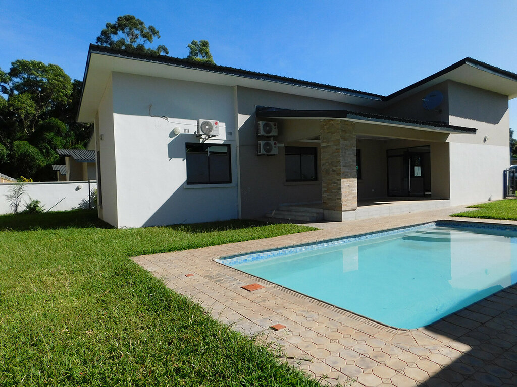 Emlak ofisi Signature Properties Zambia, Lusaka, foto
