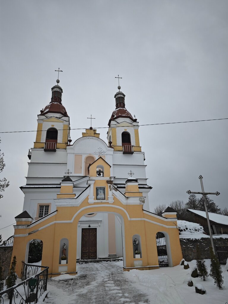 Katolik kiliseleri Kościół Wniebowzięcia Najświętszej Marii Panny i Jozafata Kuntsevych, Grodnenskaya oblastı, foto